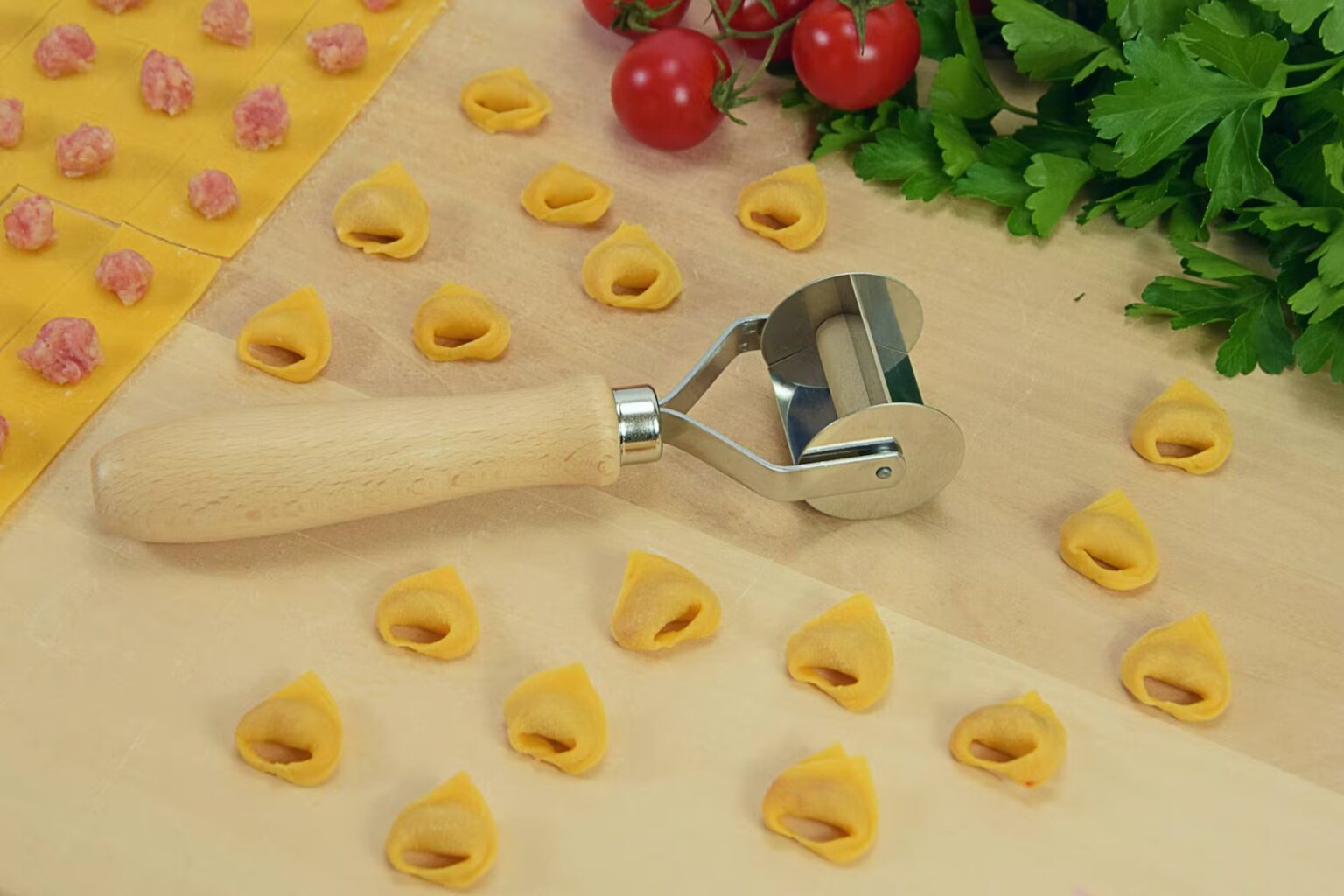 Teigroller / Teigschneider (glatt, 38 mm) für Tortellini - Gaumen Freunde